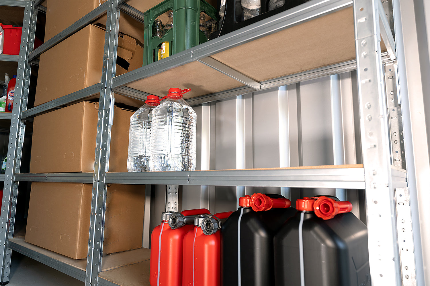 Regale für Deine Garage – shelfplaza.com